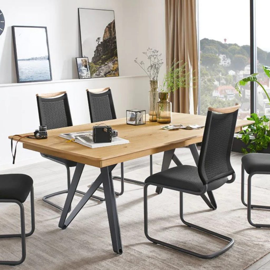 Venjakob Sun Dining Table | Abitare UK